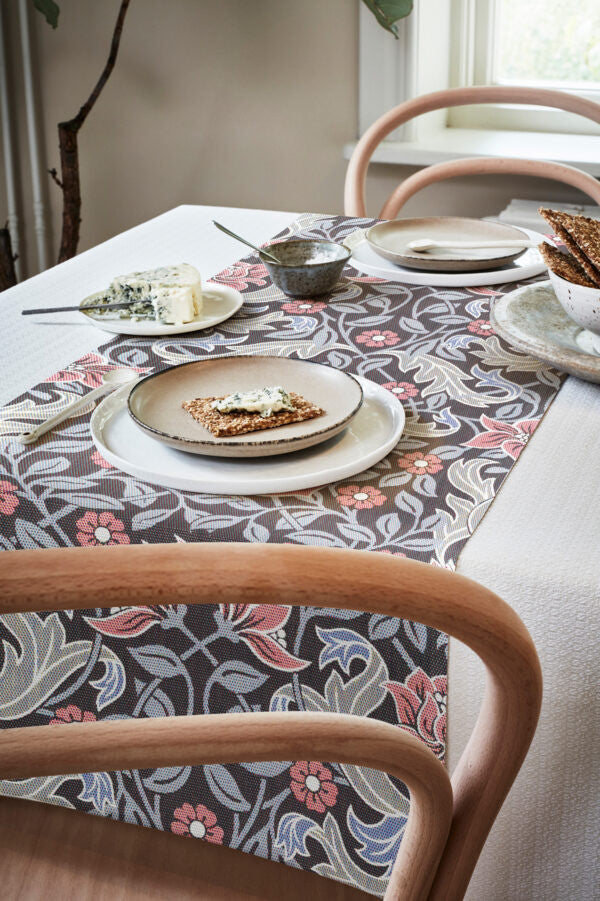 Ekelund "Beatrice" Table runner – Al Johnsons Swedish Restaurant